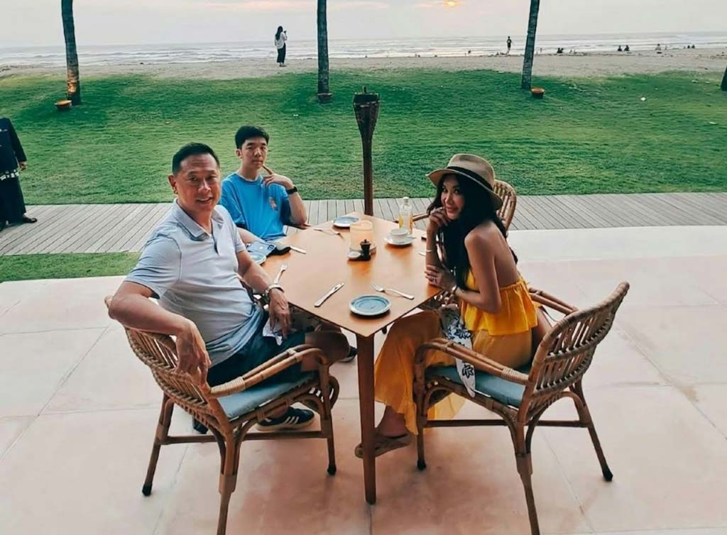 Ôn Bích Hà: Không hối hận vì từng đóng phim cấp ba, sợ sinh con vì ám ...